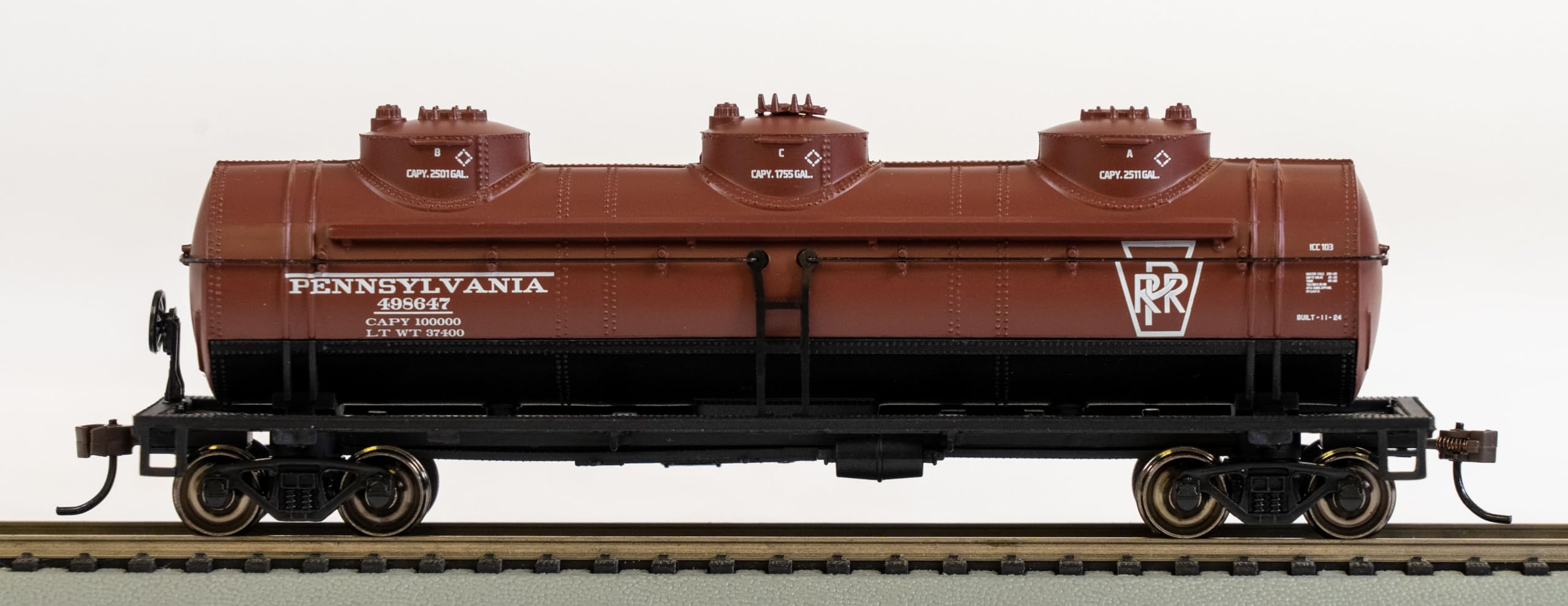 40' Three-Dome Tank Car - PRR #498647 - HO Scale