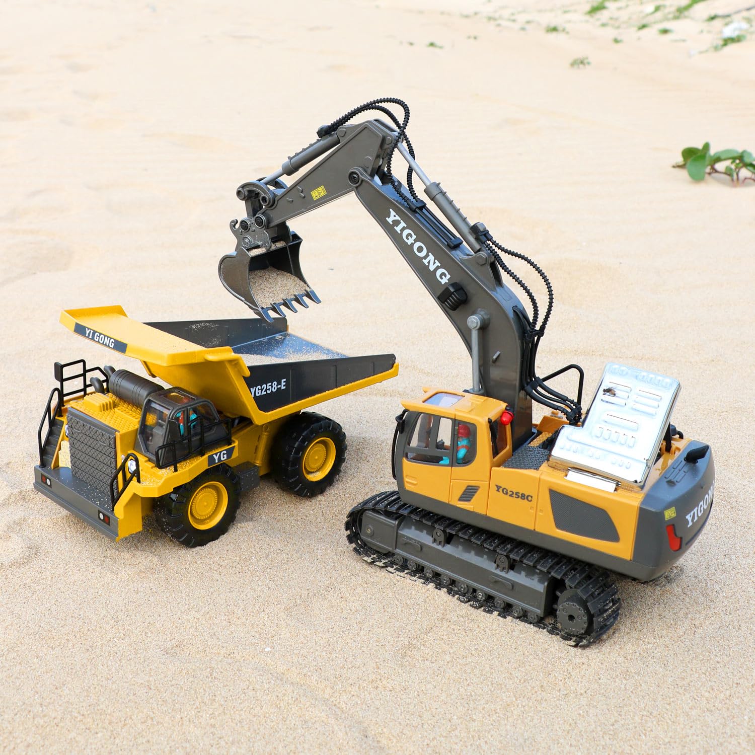 Dwi Dowellin Remote Control Excavator Toys for Boys,Construction Rc Excavators for Kids Age 4-7 8 9 10 Year Old,Ideal Toys,Batteries Included(Yellow)