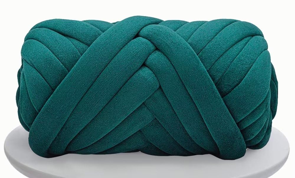 Aloiyue Chunky Blanket Yarn Dark Green 1lbs,Super Bulky Velvet Thick Big Arm Knitting Cotton Yarn for Crocheting DIY Throw Blanket, 1.1lbs/17.6oz/22yards