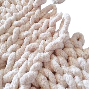 Chunky Chenille Yarn for Blanket 4lb, Beige 8 Pack Super Bulky Soft Thick Fluffy Jumbo Giant Washable Polyester Big Yarn for Hand Knitting Extreme DIY Arm Knitting Throw Rugs Pillow 64oz