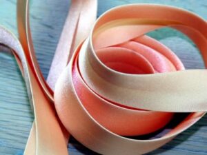 prym 20mm duchesse satin bias binding 3.5m peach gold - each