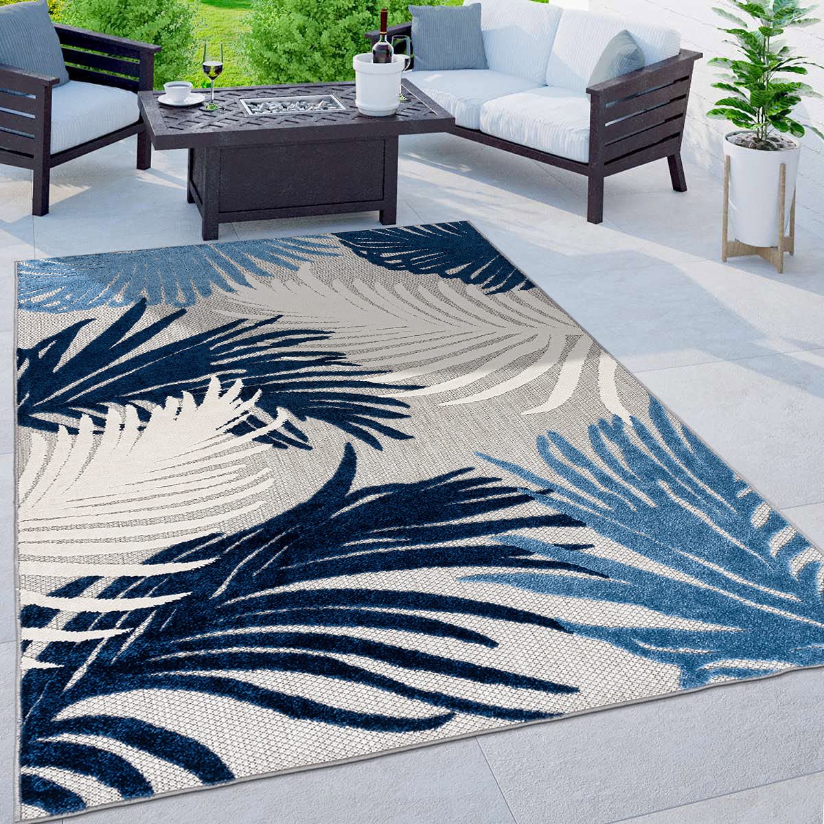 Rugshop Lucca Contemporary Floral Indoor/Outdoor Area Rug 6' 6" x 9' Navy