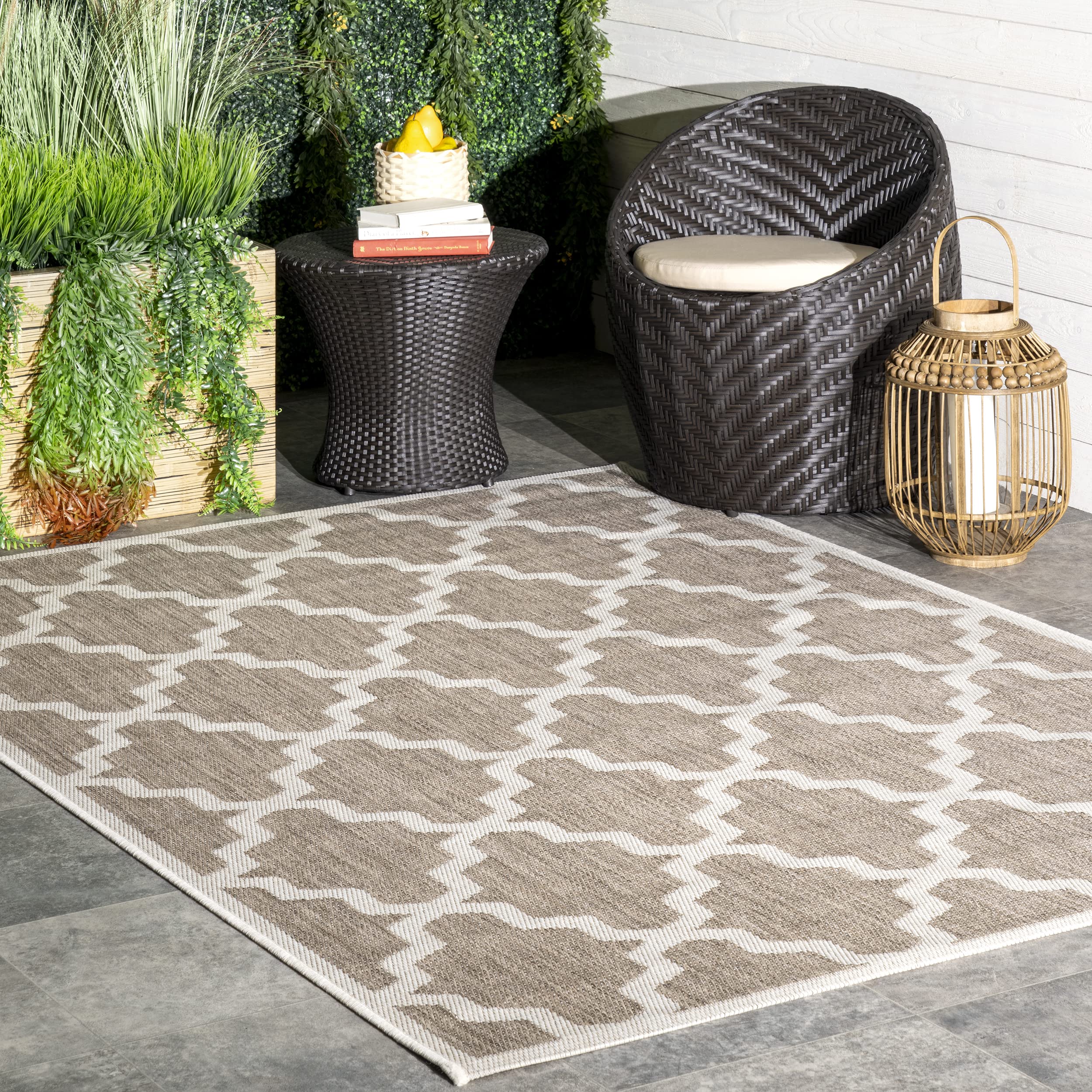 nuLOOM Gina Lattice Indoor/Outdoor Accent Rug, 2' x 3', Taupe, Rectangular, 0.1" Thick