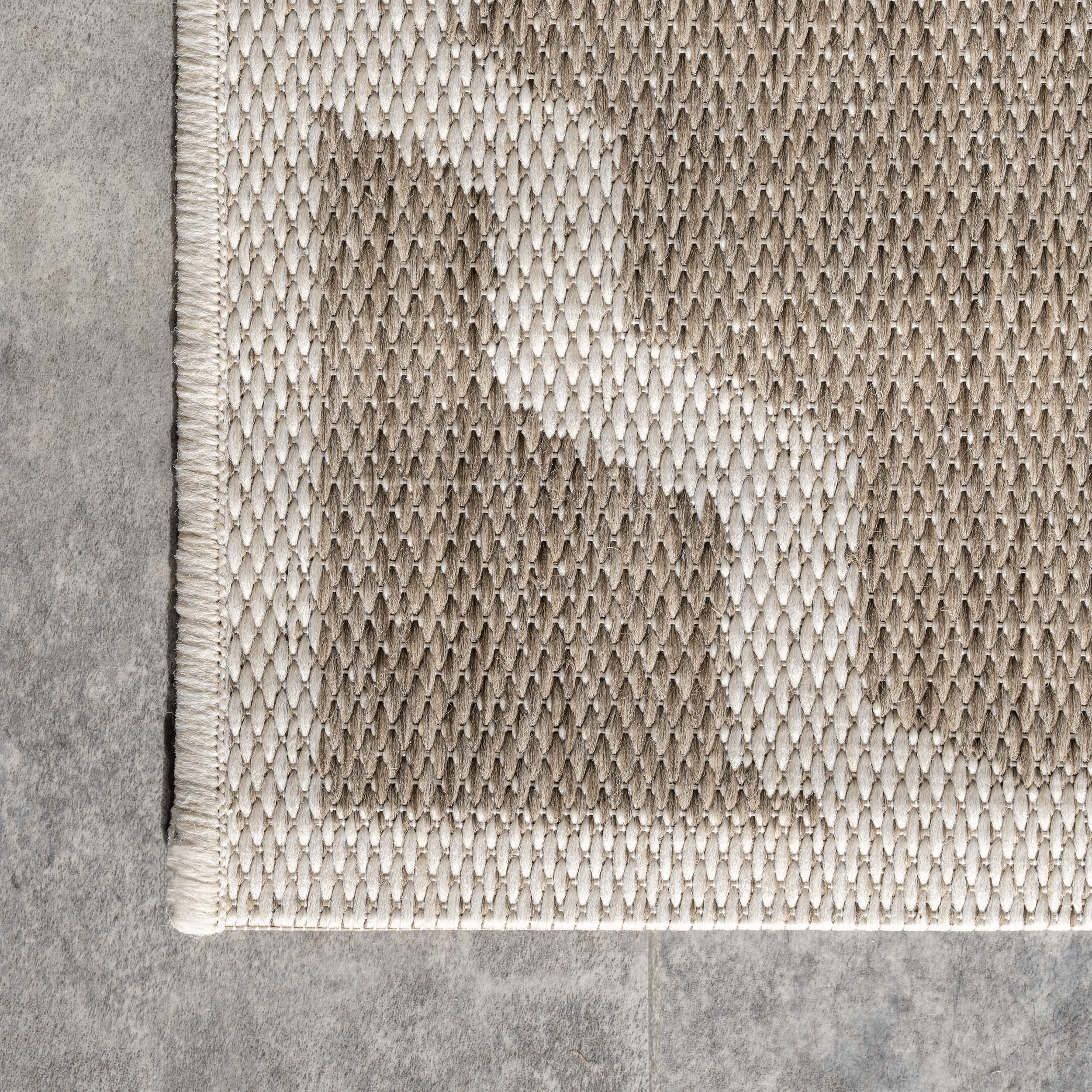 nuLOOM Gina Lattice Indoor/Outdoor Accent Rug, 2' x 3', Taupe, Rectangular, 0.1" Thick