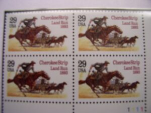 us 1993 postal stamps, cherokee strip land run centennial, s# 2754, pb of 4 29 cent stamps