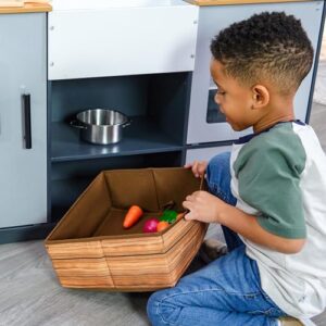 KidKraft Wooden Farm to Table Play Kitchen with EZ Kraft Assembly™, Lights & Sounds, Ice Maker and 17 Accessories