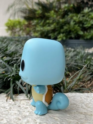 Funko Pop!: Pokemon - Squirtle Vinyl Figure