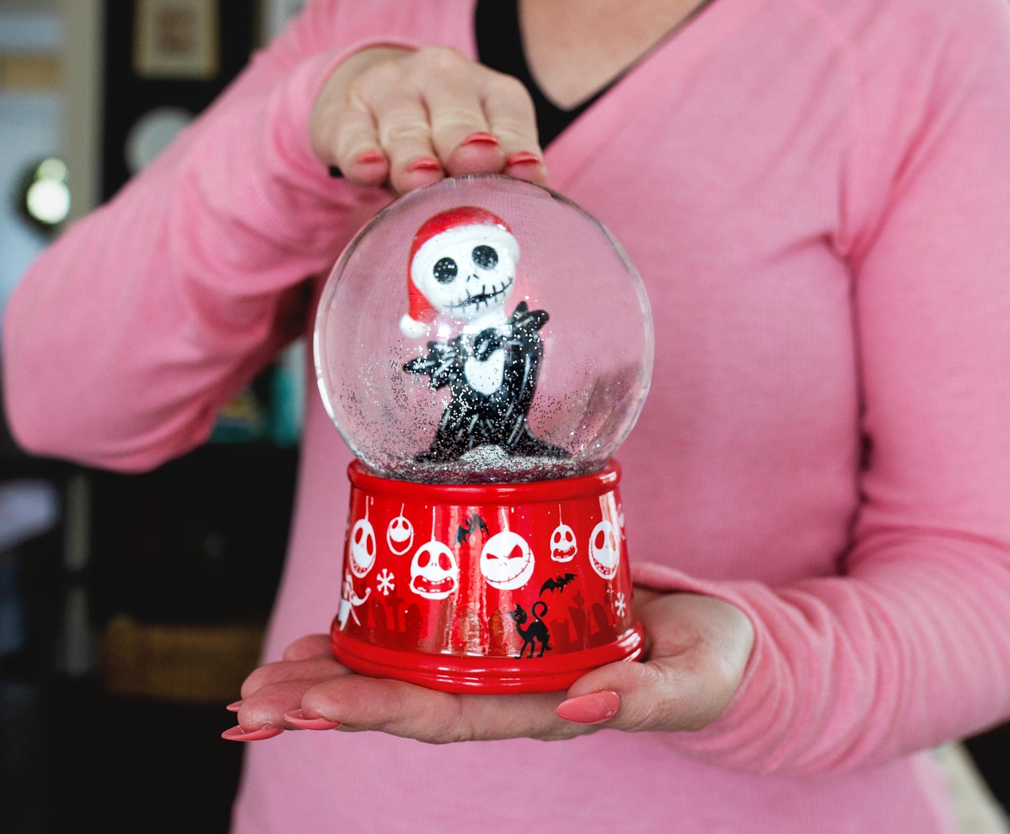 Disney The Nightmare Before Christmas Santa Jack Skellington 6-Inch Light-Up Snow Globe with Swirling Glitter Display Piece Keepsake | Home Decor for Kids Room Essentials | Tim Burton