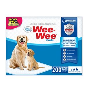 four paws wee-wee superior performance pee pads for dogs - dog & puppy pads for potty training - dog housebreaking & puppy supplies - 22" x 23" (200 count)