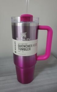 stanley stanley adventure quencher h2.0 flowstate 30 oz tumbler - camelia pink gradient