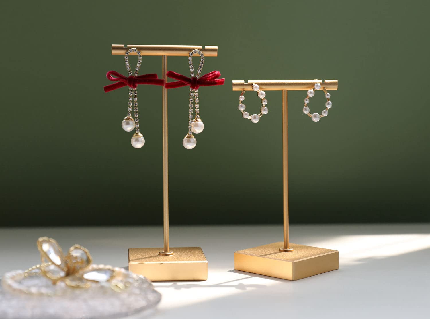 GemeShou 2pcs Metal T Bar Earring Stand Gold Single Earring Display T Stand for shows Jewelry Photography Props【Gold-Square Base 2pcs Height 4.3" and 5.1"】