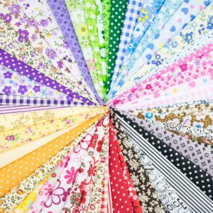 Foraineam 300Pcs 4" x 4" (10cm x 10cm) 60 Designs Assorted Cotton Craft Fabric Bundle Printed Patchwork Squares for DIY Sewing Quilting Scrapbooking