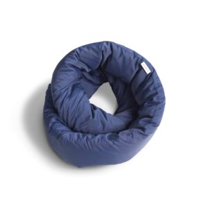 huzi infinity pillow - travel neck pillow - versatile soft 360 support scarf - machine washable - home travel flight road trips (navy)