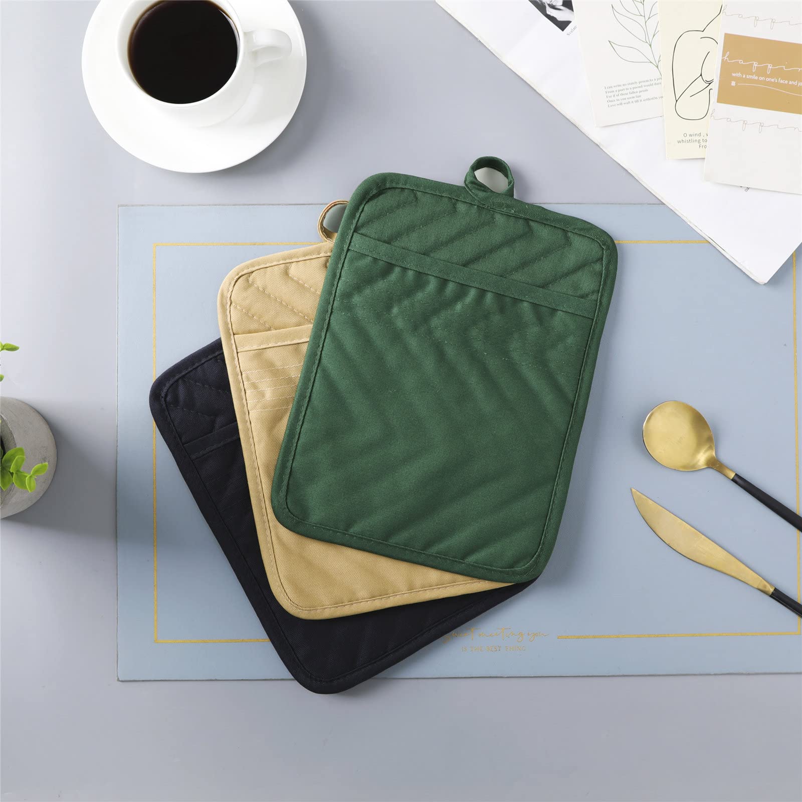 Anyi Pot Holders and Oven Mitts 7" X 9" Heat Resistant Cotton Pocket Pot Holder Set Feature of Non Slip Kitchen Hot Pad Oven Mitts, 3-Pack (Hunter Green)