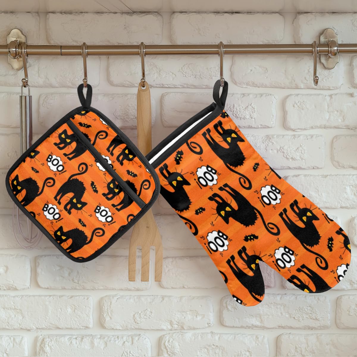 Halloween Cat Bat Oven Mitts and Pot Holders Sets of 2 Heat Resistant Non-Slip Kitchen Gloves Hot Pads with Inner Cotton Layer for Cooking BBQ Baking Grilling