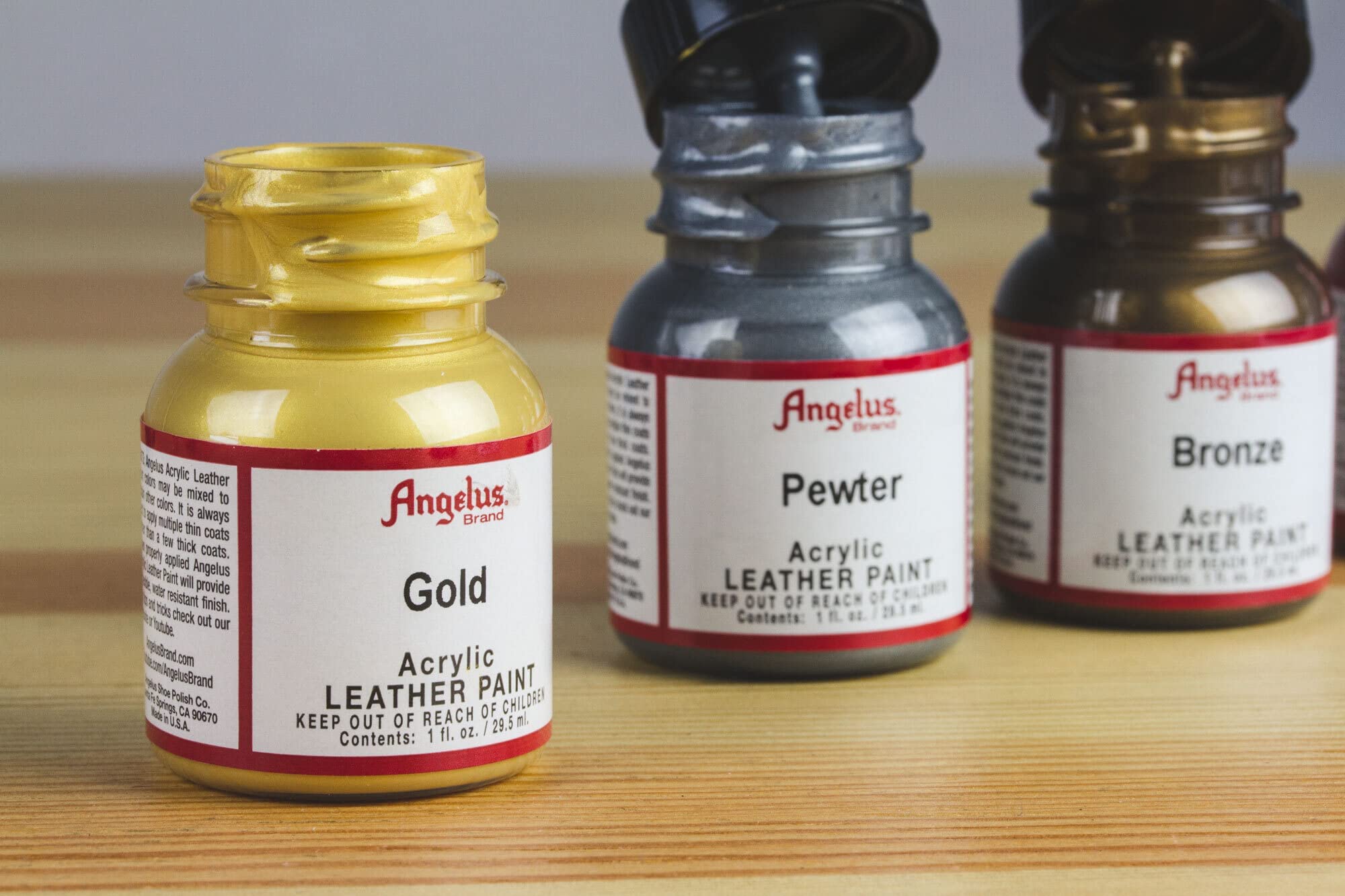 Angelus Leather Paint 4oz-Metallic Gold