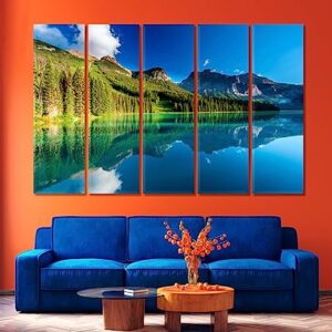 Emerald Lake Canada Canvas Print 1 Panel / 36x24 inches