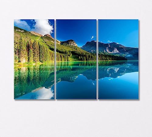 Emerald Lake Canada Canvas Print 1 Panel / 36x24 inches