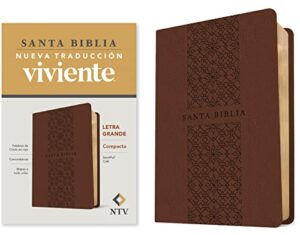 santa biblia ntv, edición compacta, letra grande (sentipiel, café, letra roja) (spanish edition)