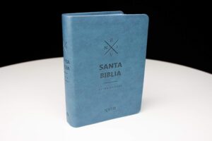 biblia nvi letra grande - tamaño mediano - azul