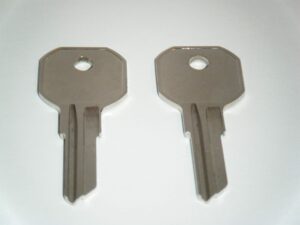 2 ilco keys for weather guard toolbox keys cut from rh01 to rh50 tool box weatherguard ilco keys (rh01)