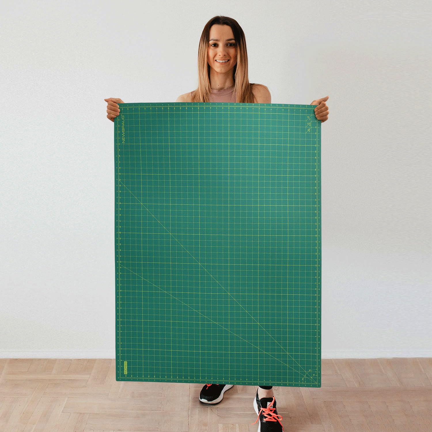 NEWBRAUG 36'' × 48'' Large Self Healing Cutting Double Sided 5-Ply Mat, Big Cutting Board for Rotary Cutting, Quilting, Sewing, Craft, Fabric & Scrapbooking(Green/Black)