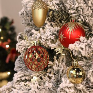 SHareconn 106pcs Christmas BaublesOrnaments Set,Shatterproof Plastic DecorativeBaubles for Christmas Tree Decorations,Holiday Wedding Party Decoration with HooksIncluded,Red & Gold