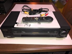 toshiba w727 4-head hi-fi vcr