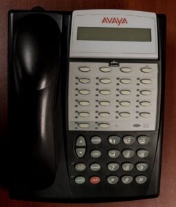 avaya partner 18d phone (series 2) black (renewed)