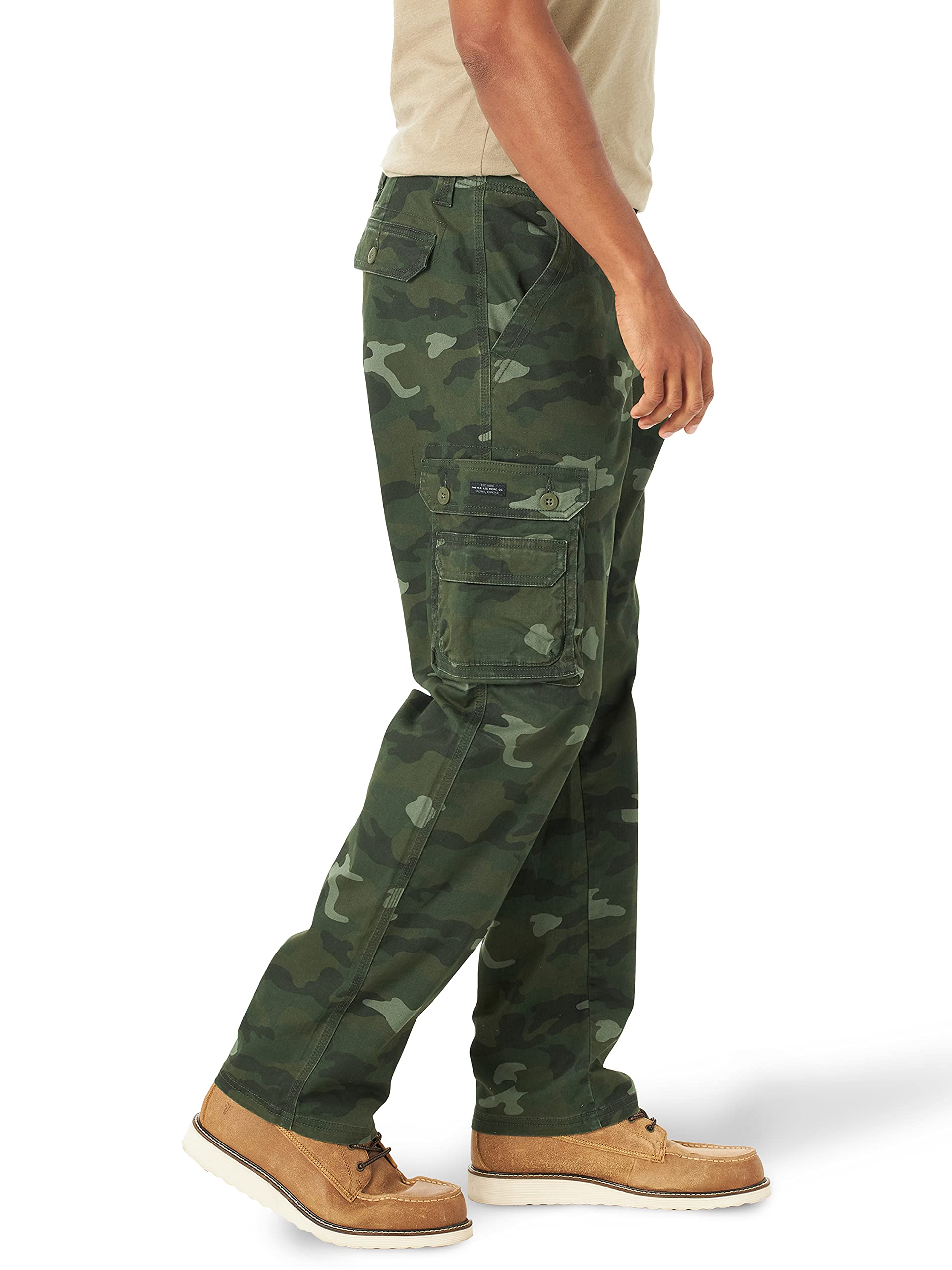 Lee Men's Wyoming Relaxed Fit Cargo Pant, Green Camo, 40W x 32L