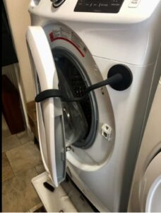 front load washer door prop, magnetic washing machine door holder, keep washer door open, flexible prop fits most washing machines