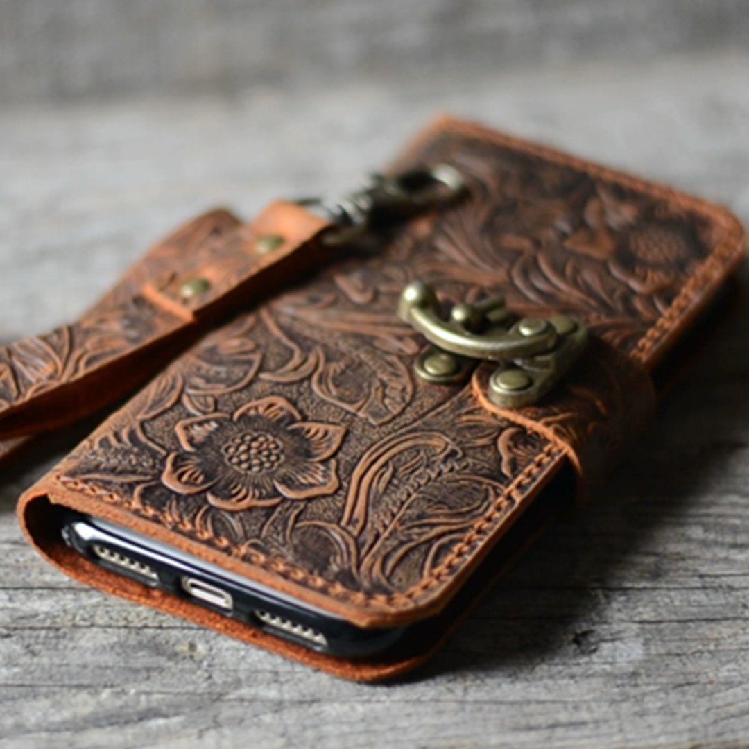 Handmade Genuine Leather Wallet Case For Iphone 15 Pro Max Case For Iphone 15 plus 15 pro 14 13 Mini 12 Xs Max With Wristlet Brown