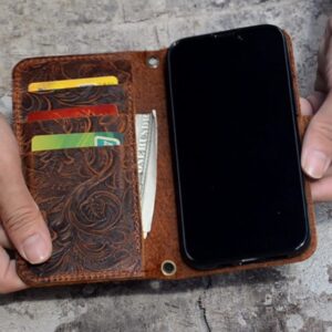 Handmade Genuine Leather Wallet Case For Iphone 15 Pro Max Case For Iphone 15 plus 15 pro 14 13 Mini 12 Xs Max With Wristlet Brown