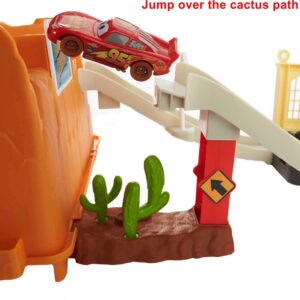 Mattel Disney and Pixar Cars Track Set with Lightning McQueen Toy Car & Storage Tub, Race & Go Playset, 20+ Pieces Include Launcher