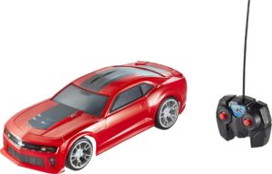 hot wheels rc red zl1 camaro, full-function remote-control toy car, high-performance engine, 2.4 ghz with range of 65ft