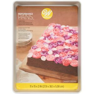 Wilton Performance Pans Medium Sheet Cake Pan, 11 x 15-Inch Cookie Sheet, Aluminum