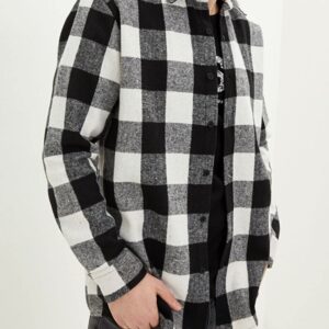 ZAFUL Women's Classic Black Buffalo Plaid Shirt Collared Long Sleeve Button Down Pocket Shacket