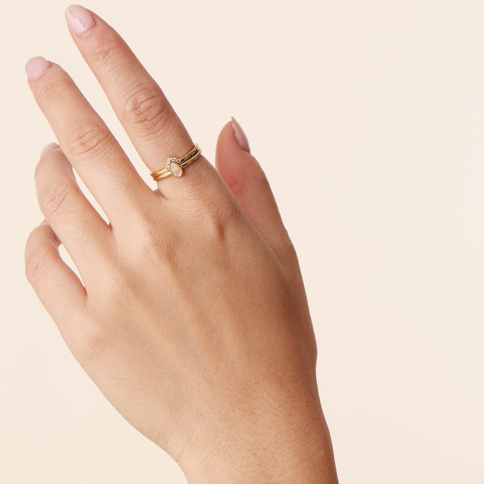 PAVOI 21C-R02 Stackable Ring (Yellow Gold Plated, 8)