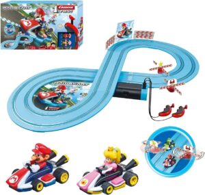 carrera first mario kart - slot car race track with spinners - includes 2 cars: mario and peach - battery-powered beginner racing set for kids ages 3 years and up