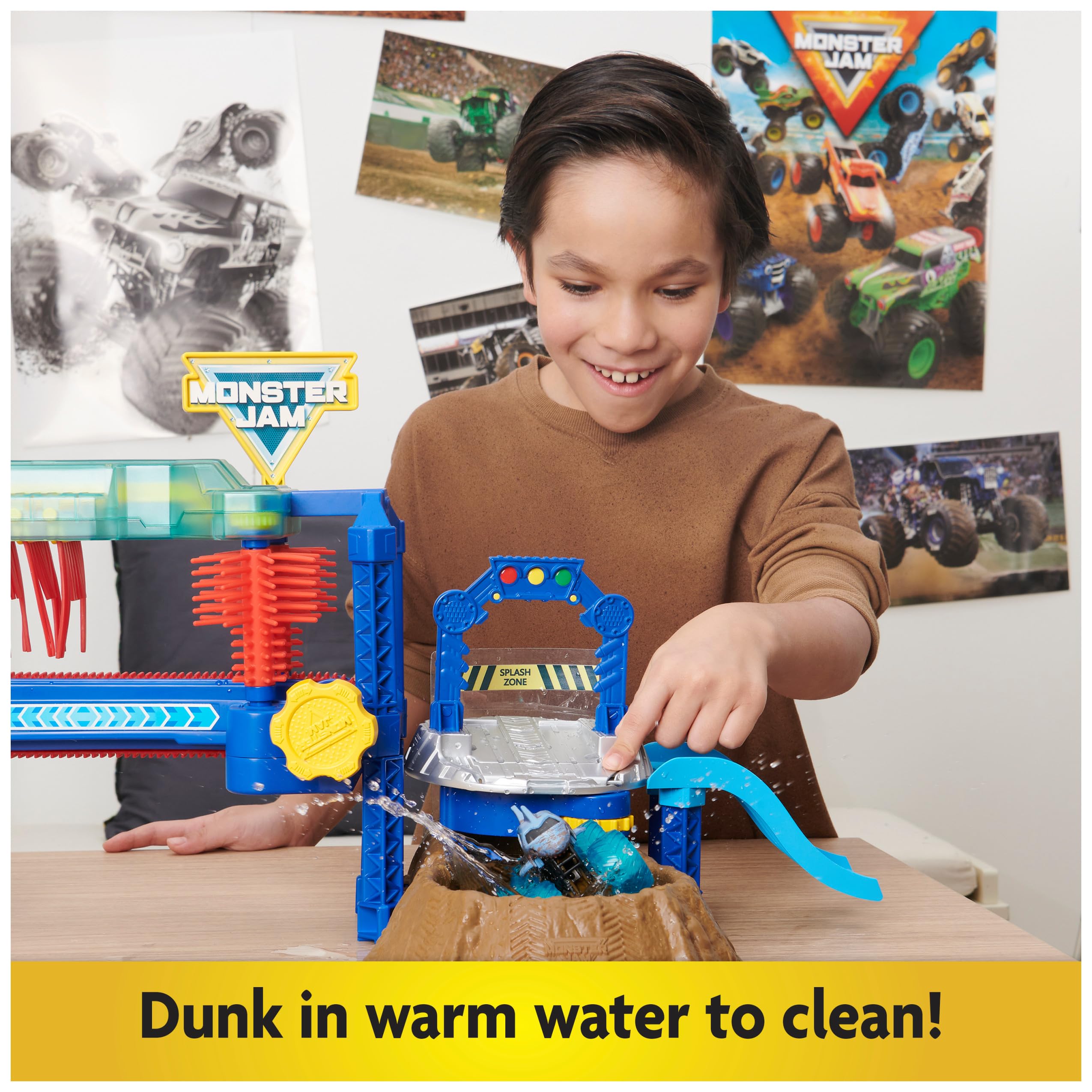 Monster Jam, Megalodon Monster Wash, includes Color-Changing Megalodon Monster Truck, Interactive Water Play Kids Toys for Aged 3 and Up