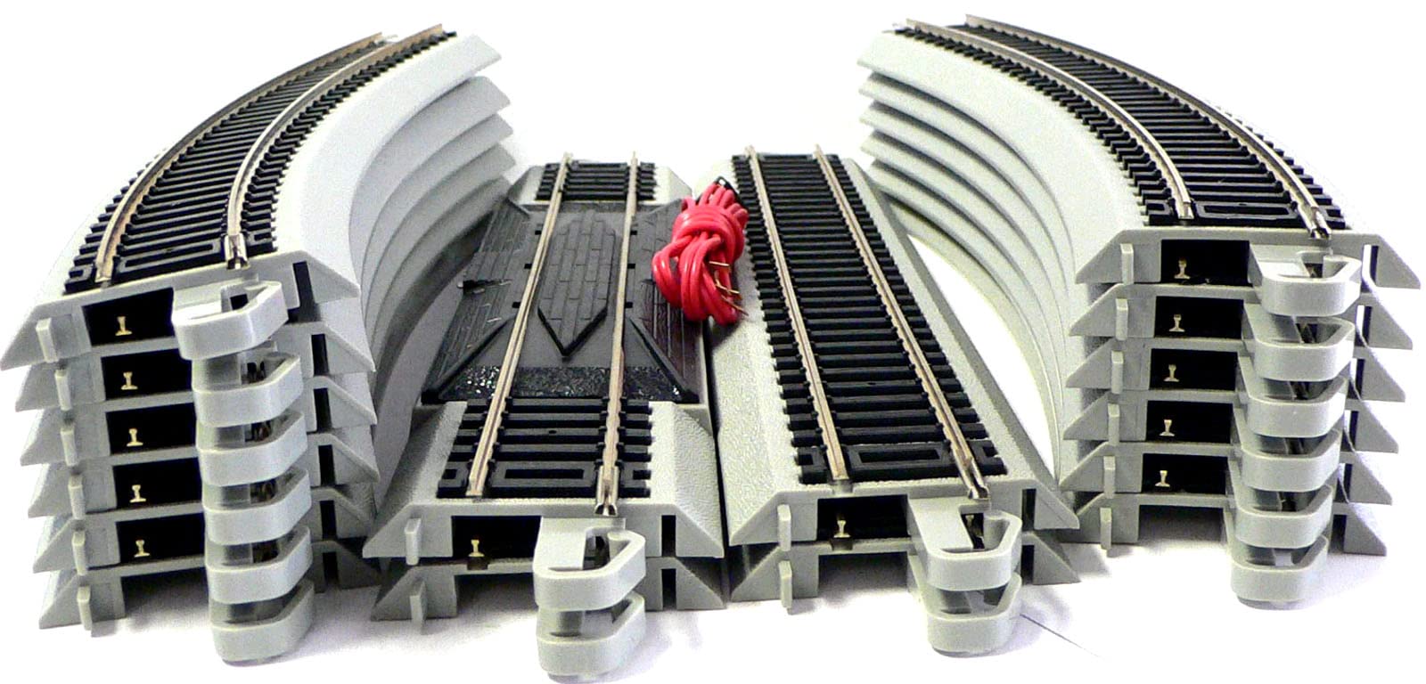 HO Scale Bachmann Nickel Silver EZ Track 38 X 56 Oval for Model Railroad Trains