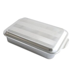 nordic ware 9x13 with prism metal lid