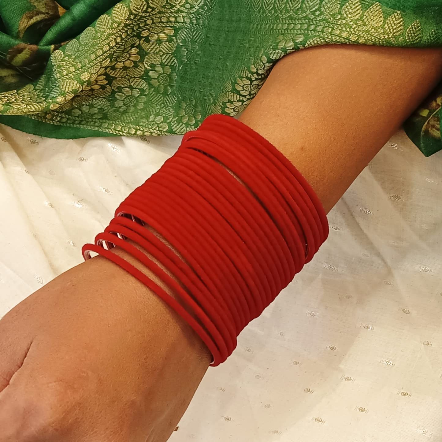 Efulgenz Indian Bangles Set Indian Bangles for Women Bollywood Plain Metal Velvet Bangles Bracelet Red Bangles Indian Costume Jewelry for Women