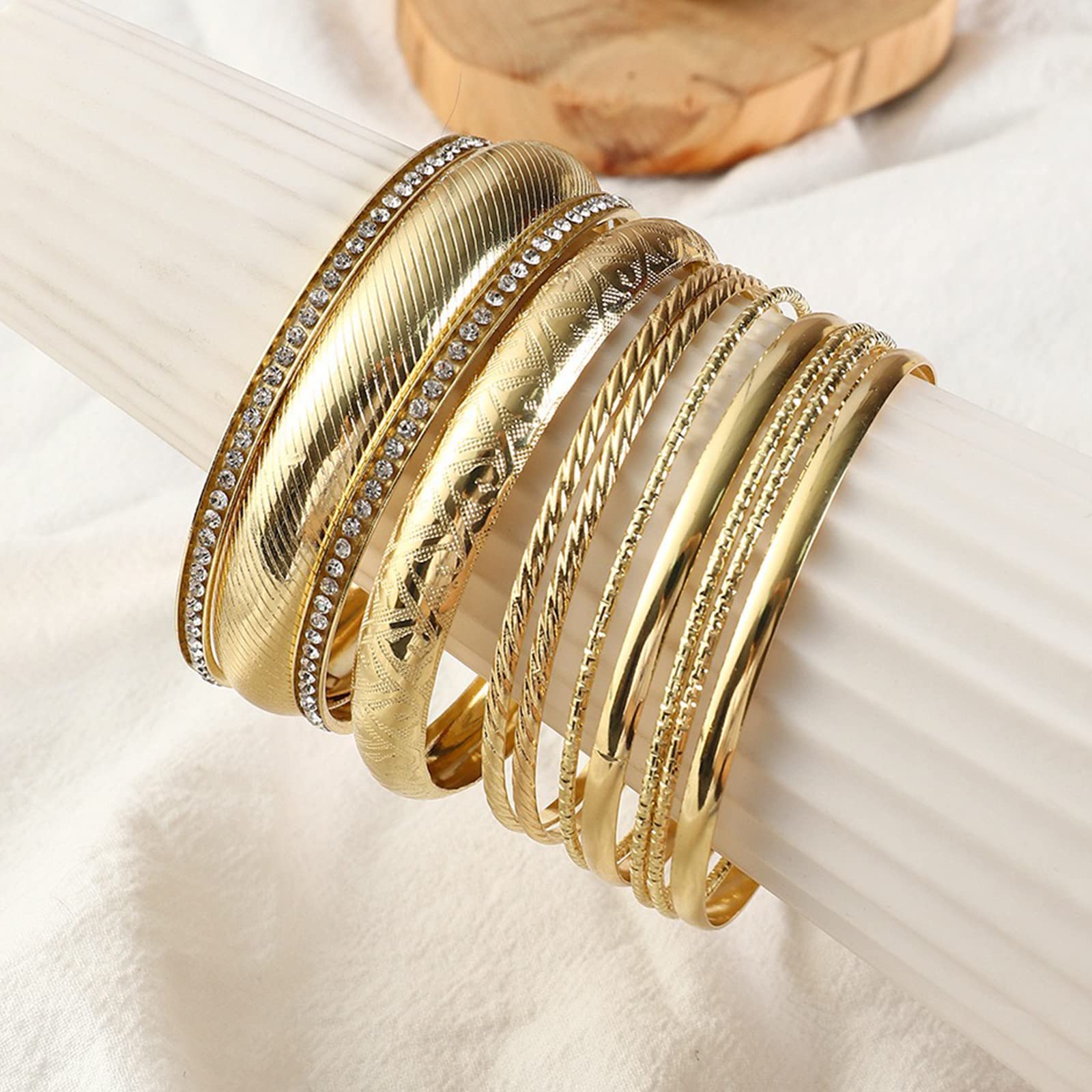 Gold Bangles for Women Chunky Gold Bracelet Cuff Bracelet Gold Bracelet Stack Arm Cuff Bracelet Chain Bracelet Statement Bracelet Jewelry Gifts for Girls Trending Bracelets for Women 2024