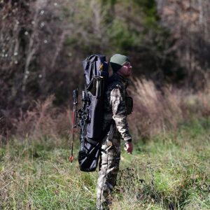 Browning Evade Tent Hunting Blind Featuring 180 Degree Windows with Shoot Through Mesh and Silent Open, Silent Magnetic Door System, and Brush Loops, Mossy Oak Country DNA