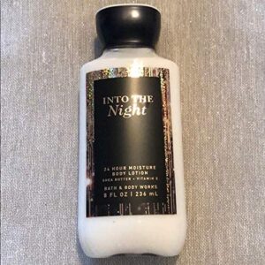 Bath & Body Works Into the Night Lotion 8 Ounce Full Size