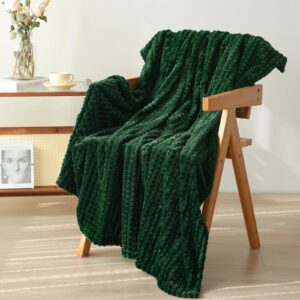 puncuntex green throw blanket 50"×60" decorations fleece super soft plush fuzzy cozy blanket with square 3d jacquard grid design luxury lightweight for couch sofa chair,dark forest green