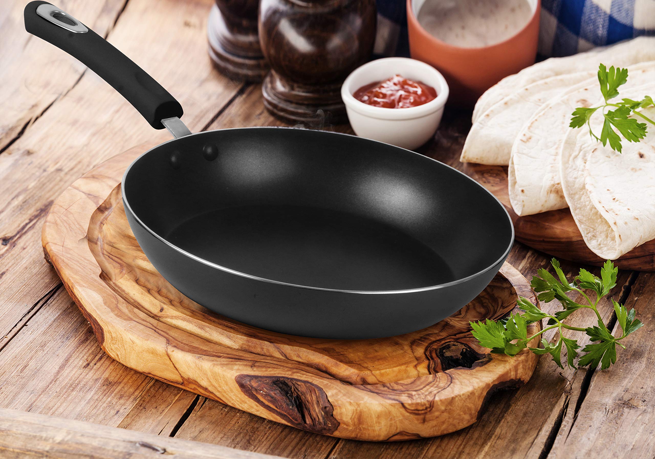 Utopia Kitchen Nonstick Frying Pan Set - 3 Piece Induction Bottom - 8 Inches, 9.5 Inches and 11 Inches - (Black)