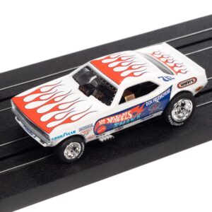 Auto World 4Gear Hot Wheels - Don The Snake Prudhomme/Snake II 1972 Plymouth Cuda Funny Car (White with Flames) HO Scale Slot Car