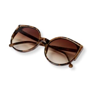 EVEE Oversized Flat Retro Cat-Eye Sunglasses with Metal Rim Accent Front and Reflective Lens (Piper)